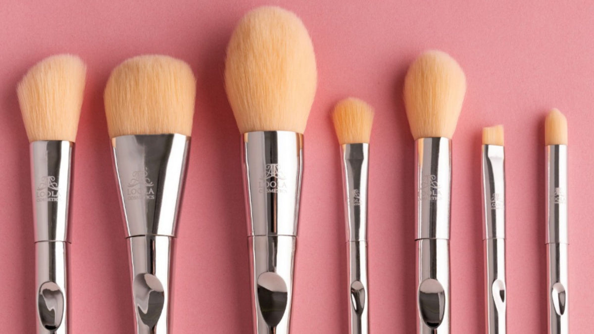The Complete Guide to Choosing the Right Make-Up Brush Set – Loola ...